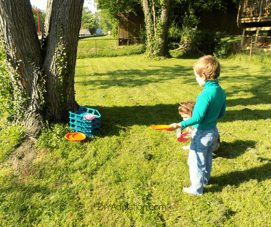 Easy Outdoor Flying Disc Game DIY - DIY Adulation