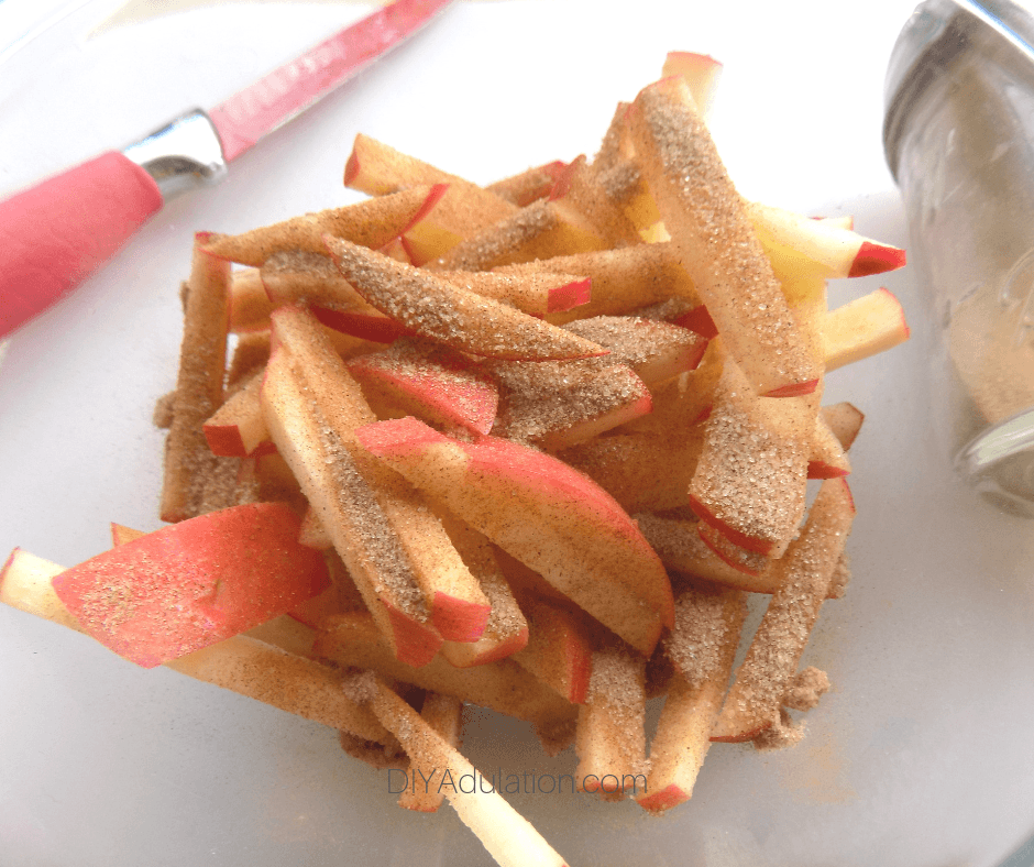 Baked Cinnamon Caramel Apple Egg Rolls - DIY Adulation